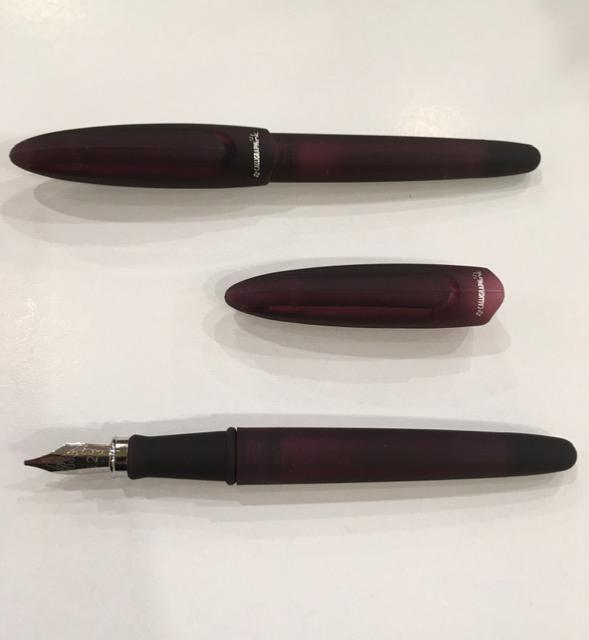 Stylo plume de calligraphie